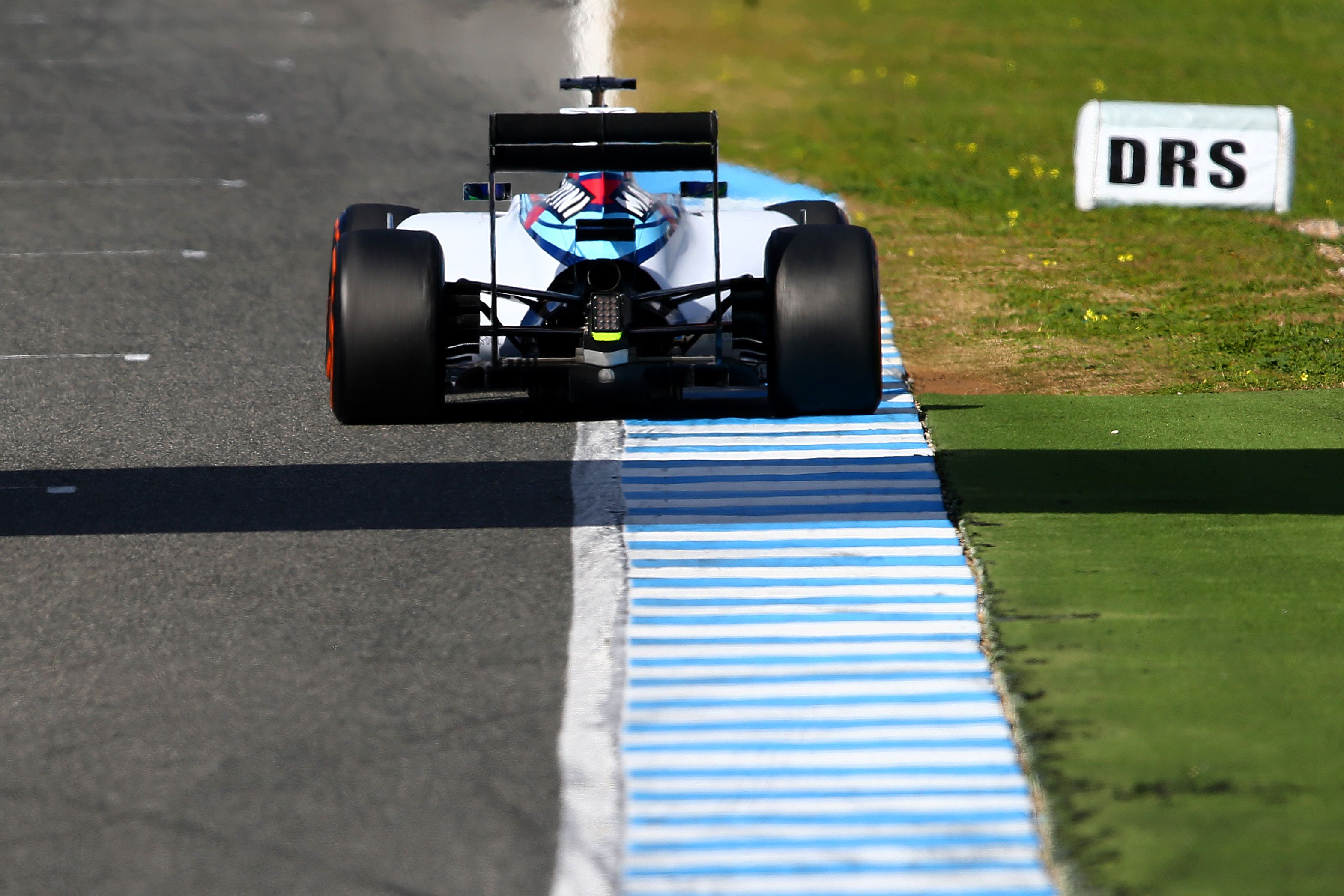 Understanding DRS in F1: How Drag Reduction System Works