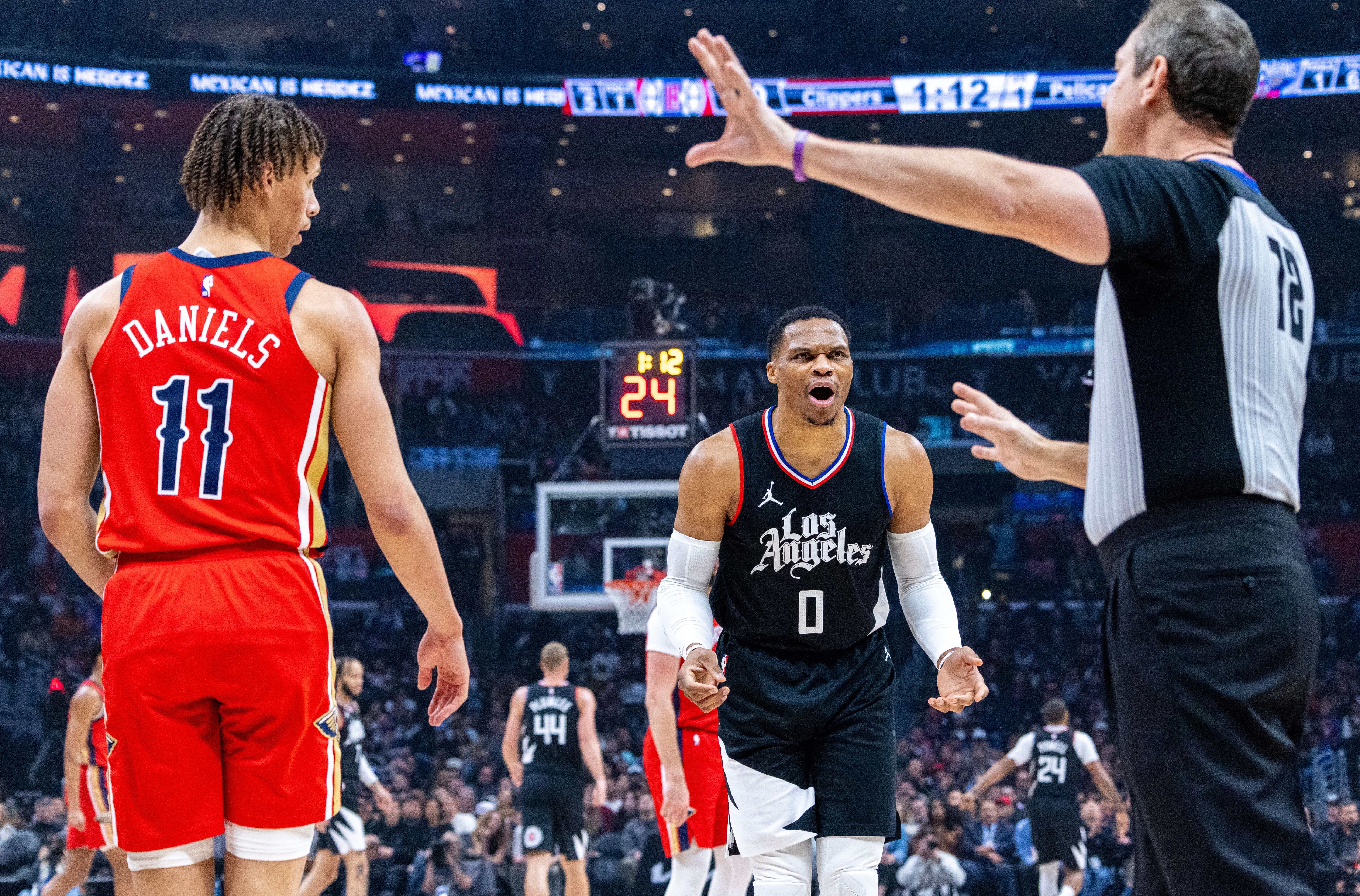 NBA Foul Rules Explained: How Many Fouls to Foul Out?