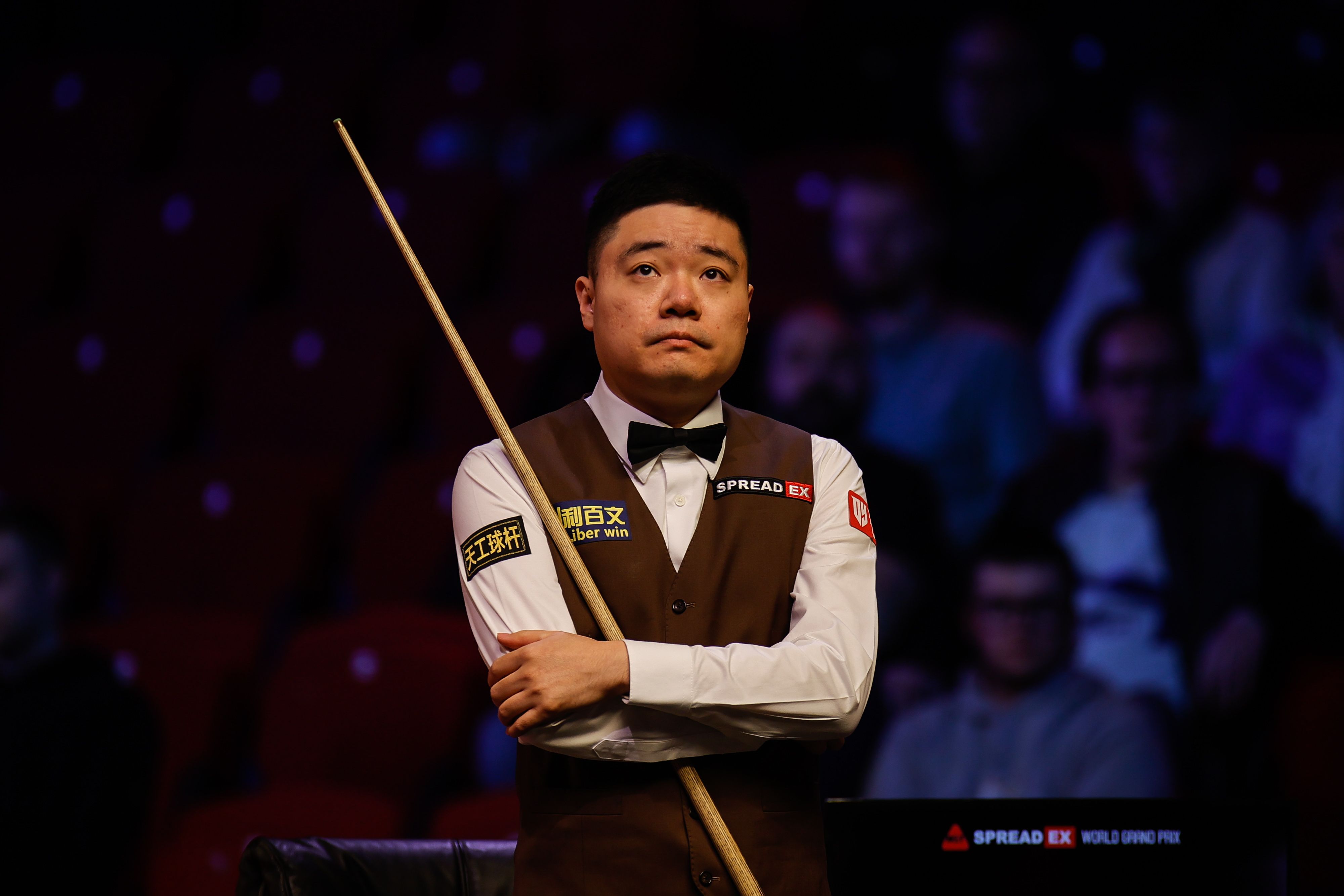 Ding Junhui Sneaks Past Ricky Walden to Reach the Last 16