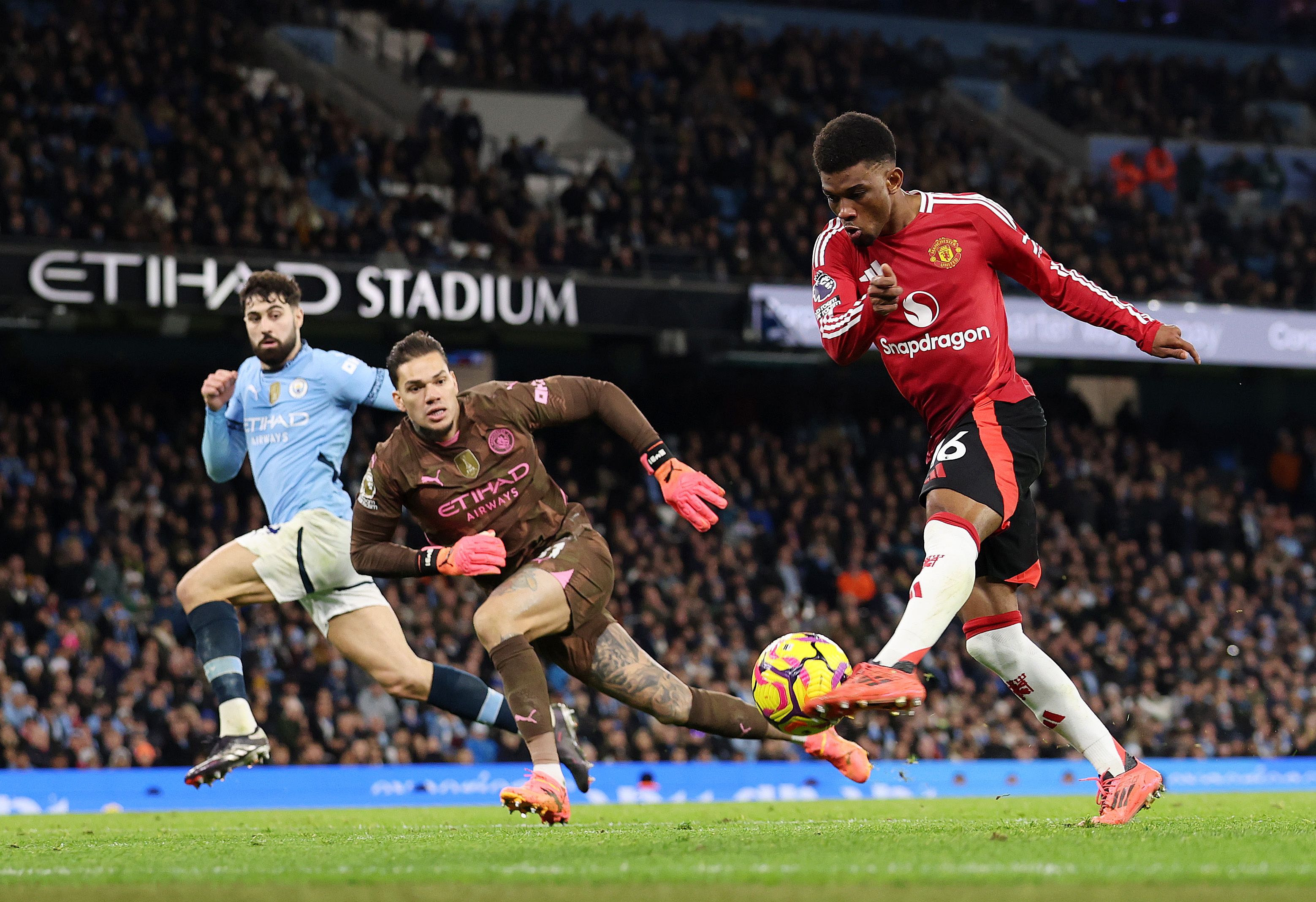 Manchester United vs Manchester City Preview: Odds, Tips and Prediction