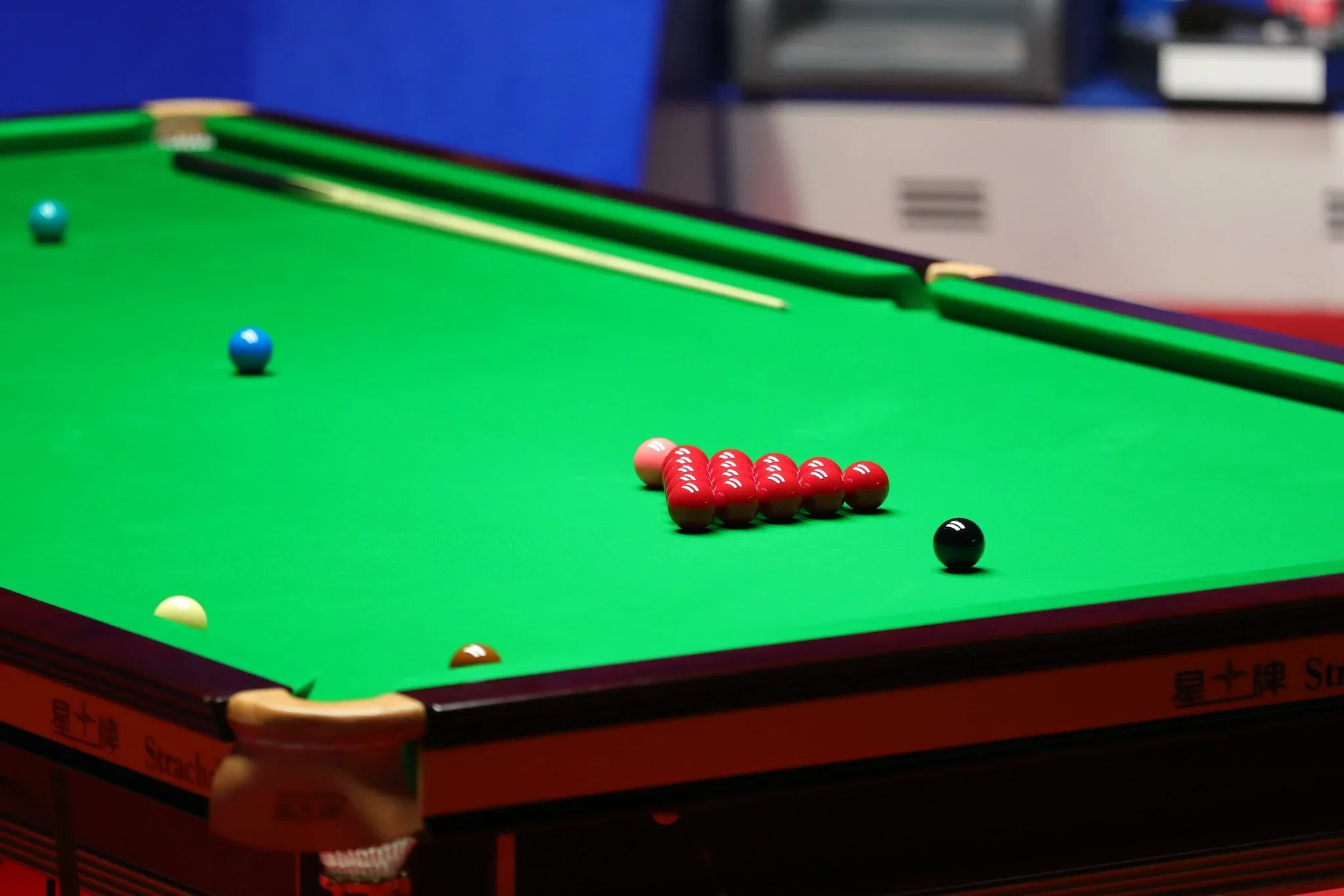 How Many Balls Are on a Snooker Table Explained