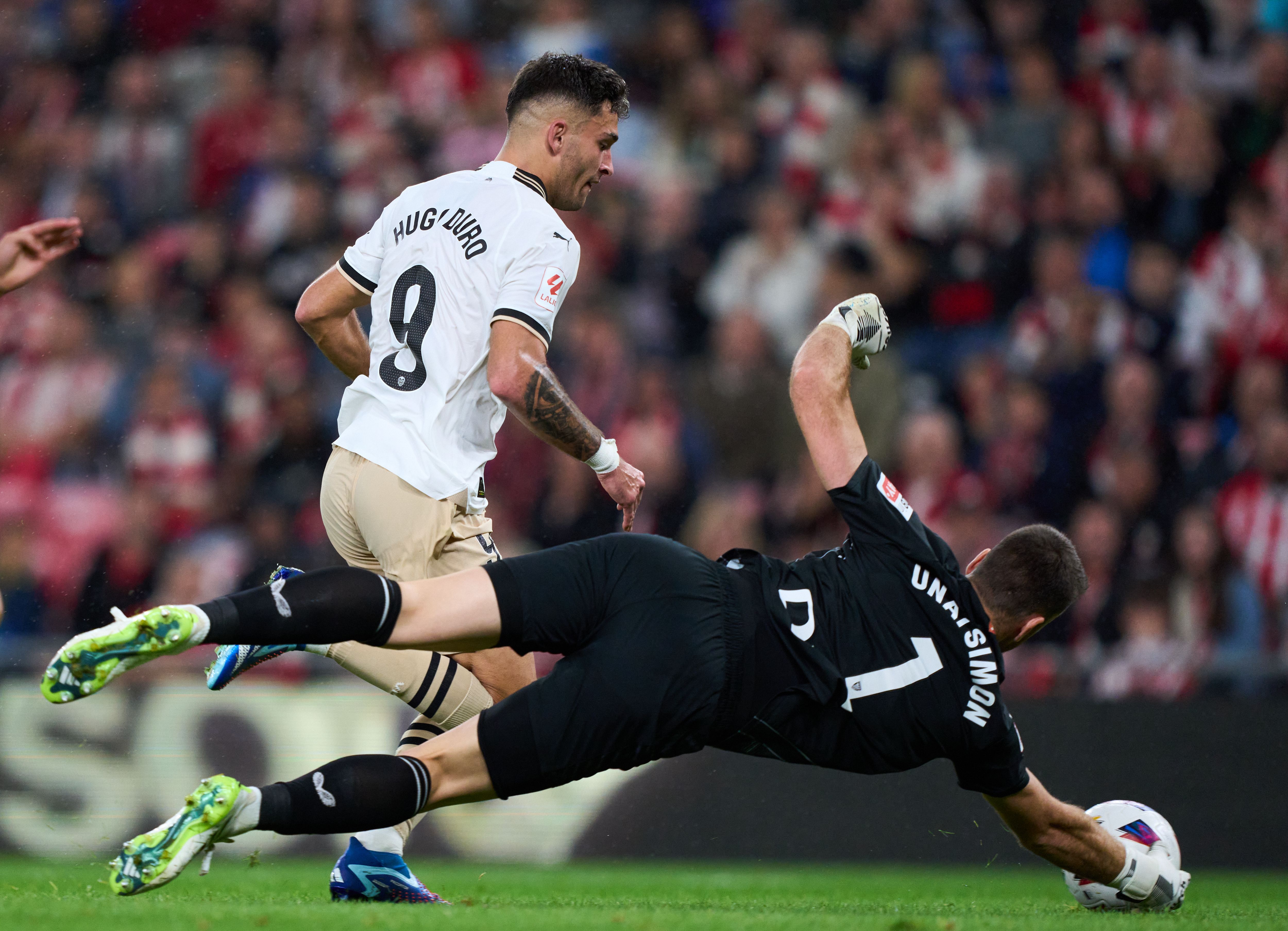 Best Goalkeepers in La Liga: Veterans and Rising Stars (2024)