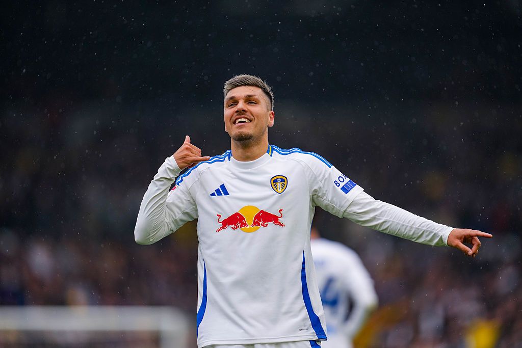 Exclusive: Leicester City Turn to Leeds Forward Joël Piroe as Callum ...